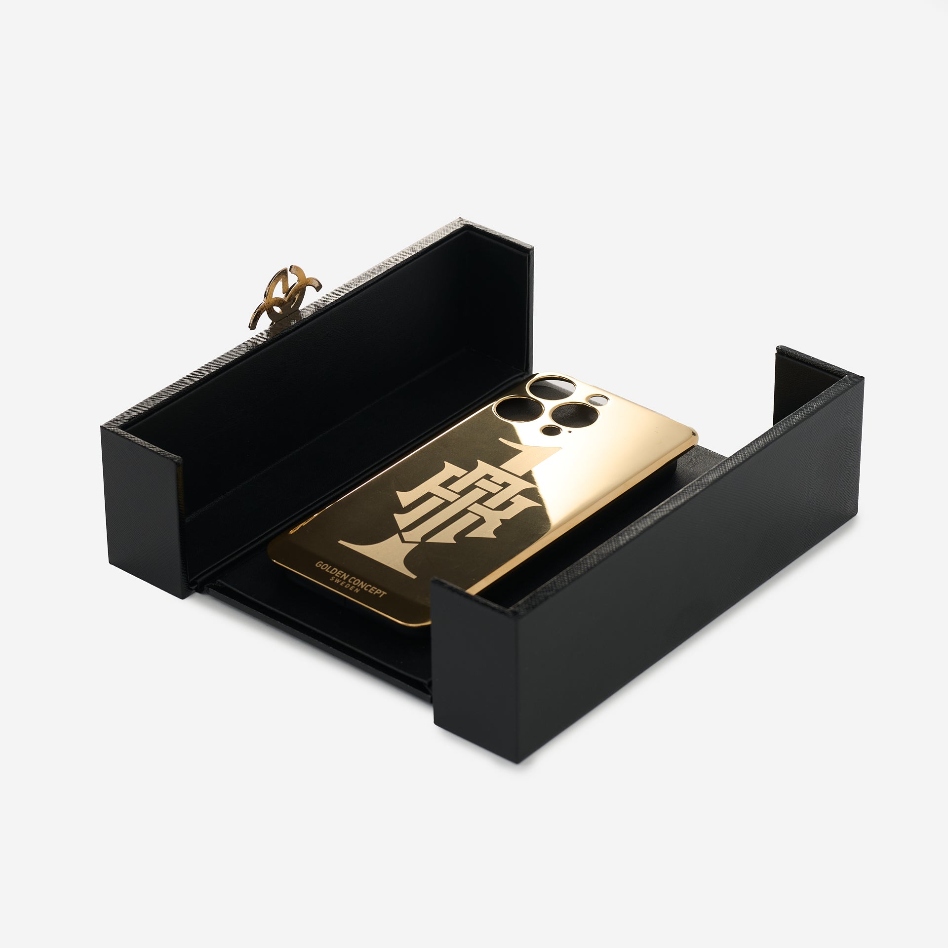 BESPOKE IPHONE CASE IN 18K GOLD & LUXURY FINISHES | GOLDEN CONCEPT