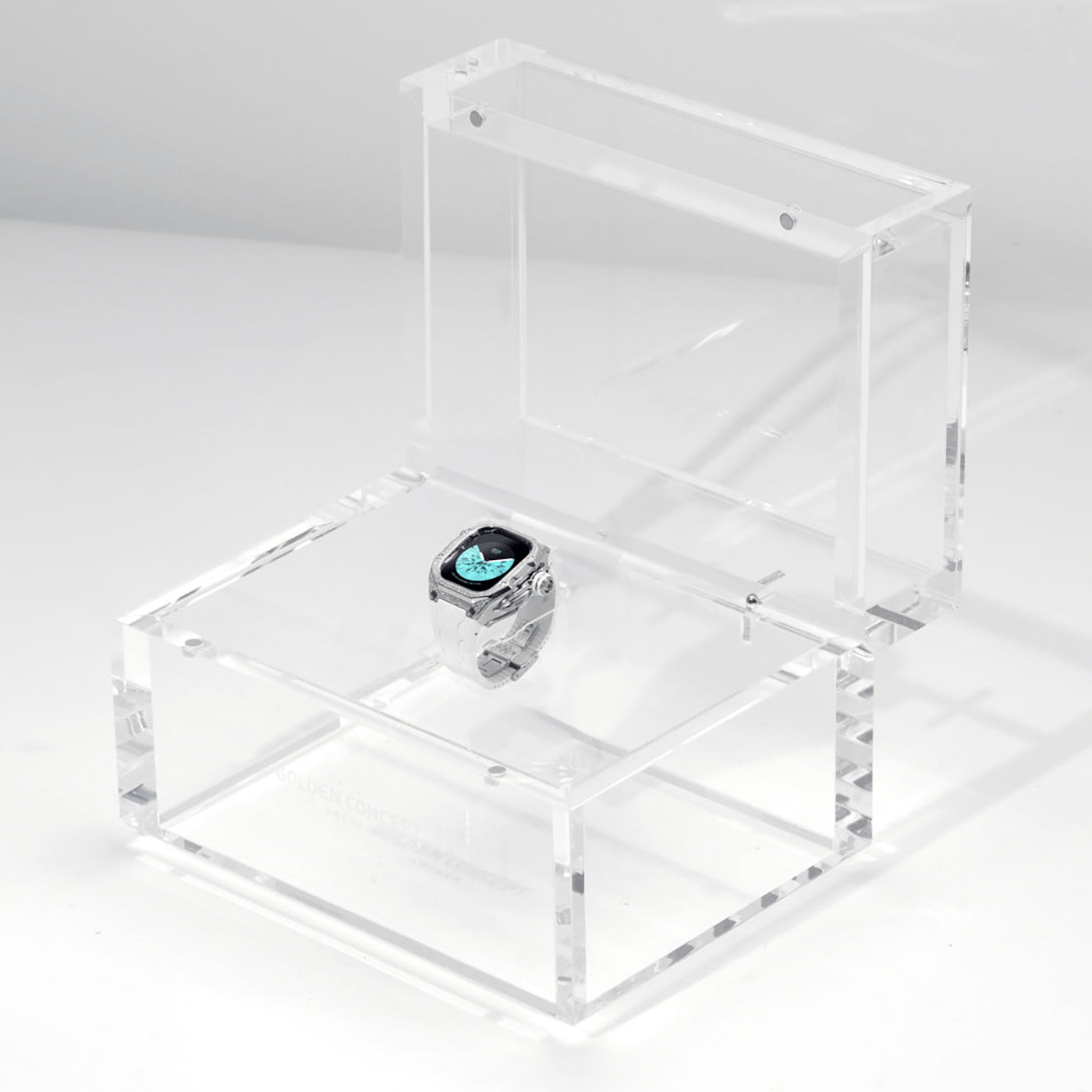 Luxury Apple Watch Ultra Case with 5.6 carat VVS Diamonds – GOLDEN CONCEPT